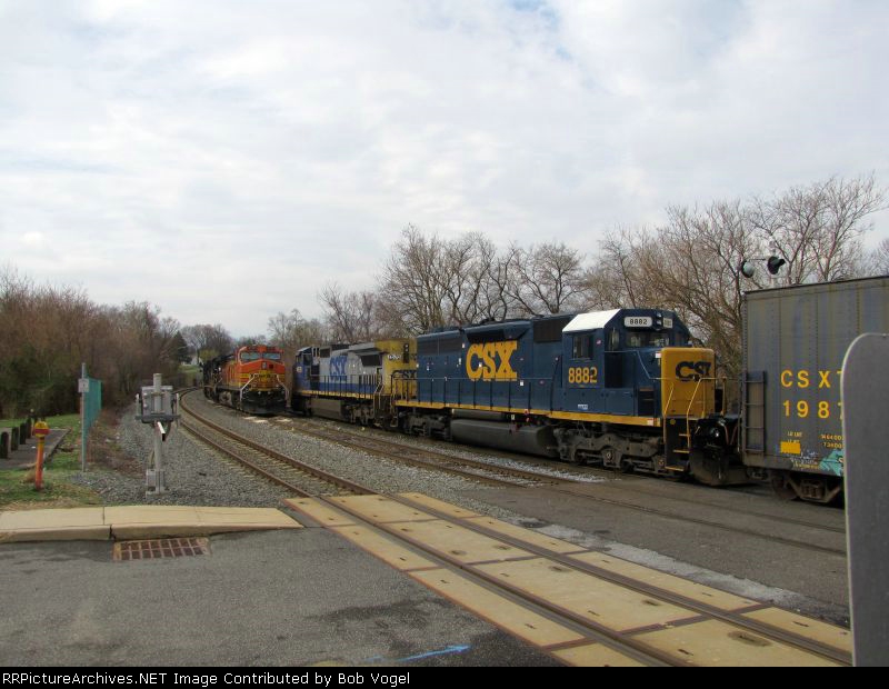 CSX 8882